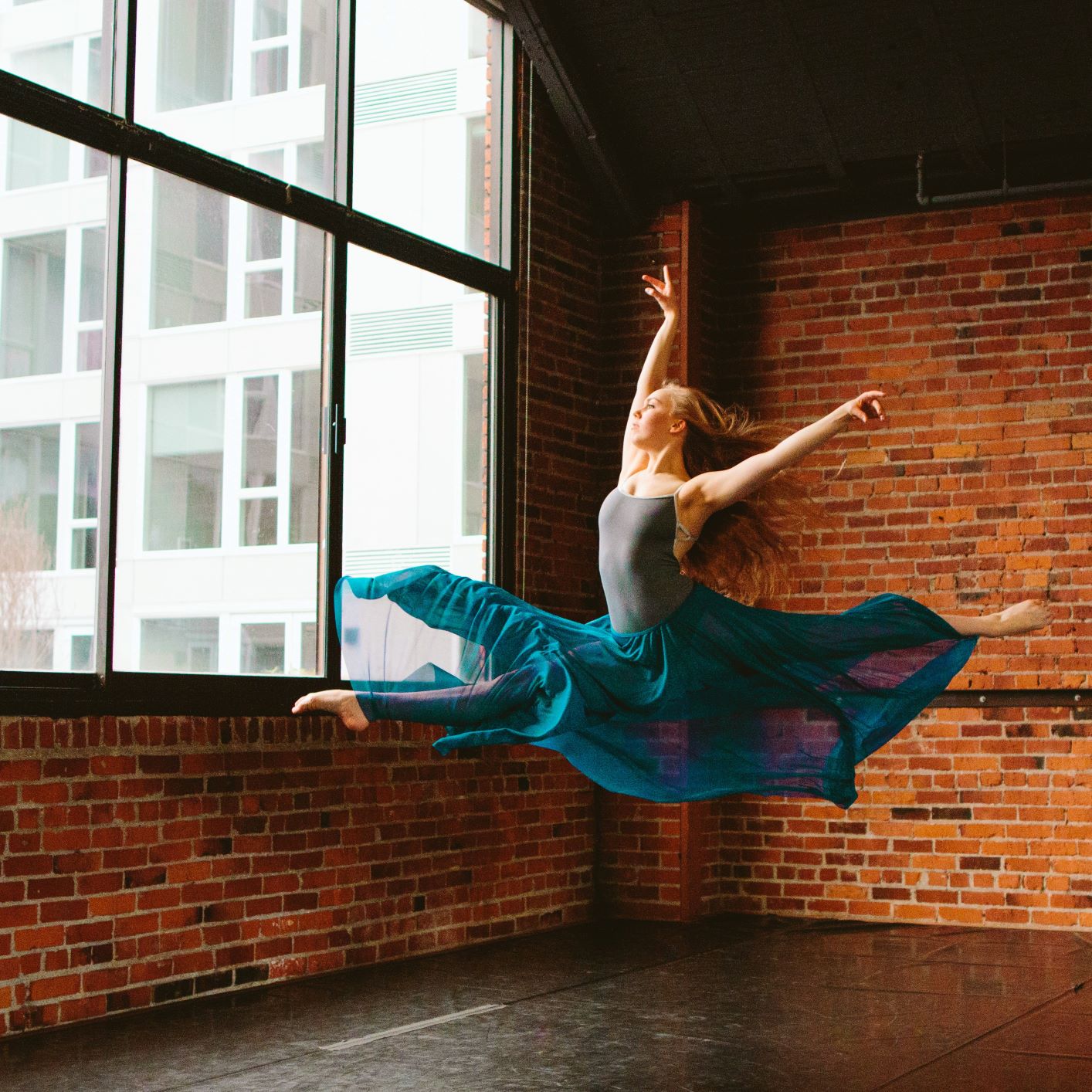 10 REASONS WHY WE SHOULD ALL DANCE!